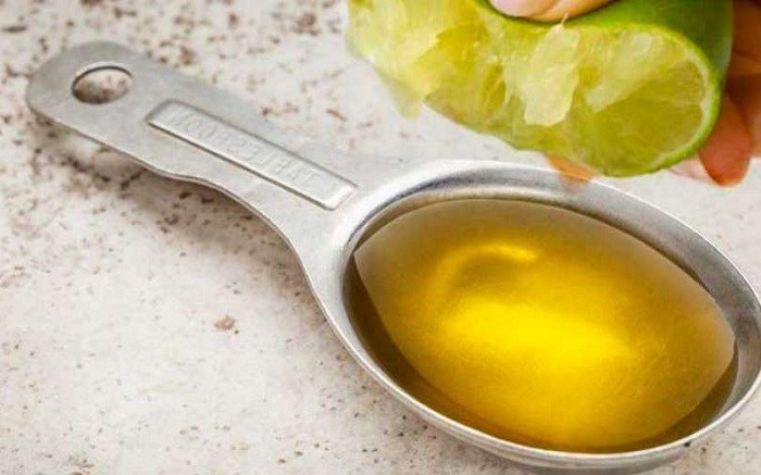 ΚΑΝΕΙ ΘΑΥΜΑΤΑ ΣΤΟ ΣΩΜΑ ΣΑΣ ….ΛΕΜΟΝΙ ΚΑΙ ΛΑΔΙ ΤΟ ΠΡΩΙ | Bioathens